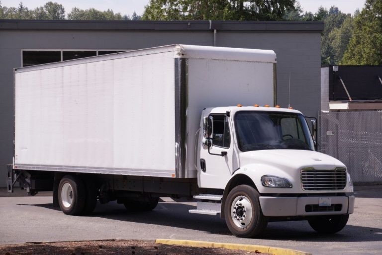 What You Need to Know About Dry Van Truck Shipping | Extra Mile